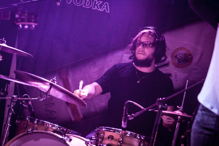 Martin Hampel z kapel Places a February: V Praze nás mají rádi. Je to ...