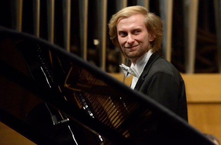 Kdo získá Cenu Jantar za artificiální hudbu? Nominováni jsou Ivo ...