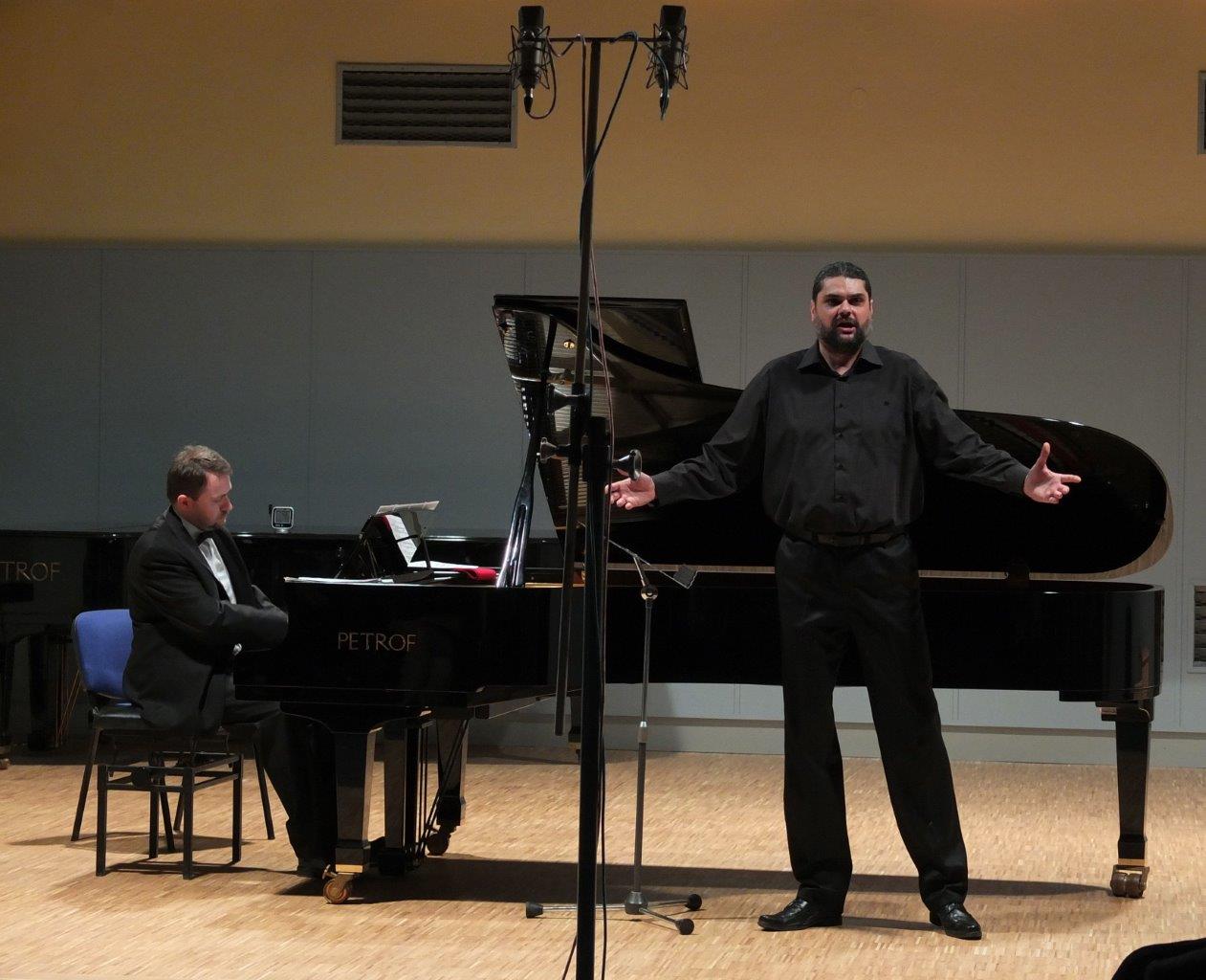 Ostrov krásy na Šmeralce: Dřízgová s Gurbaľem nabídli neznámé písně i ...